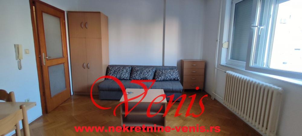 Nova Detelinara 23 m2 ul Čika Stevina 250 Evra PARKING ID#2574
250 €