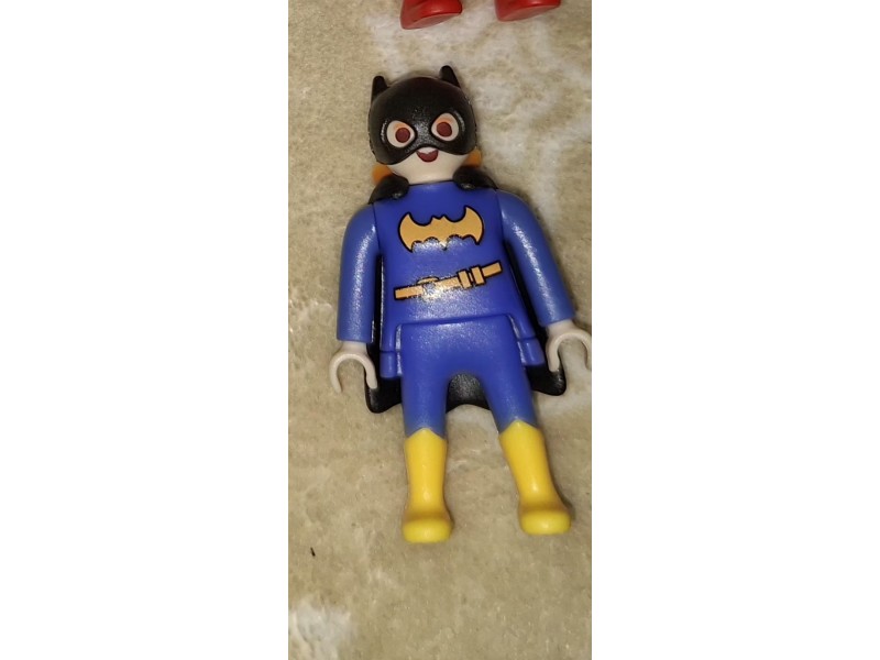 BatGirl DC Playmobile ( Kinder Surprise )