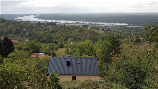 Čortanovci vikendica sa pogledom na Dunav, HITNO!