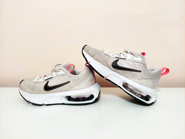 Nike Air Max 33