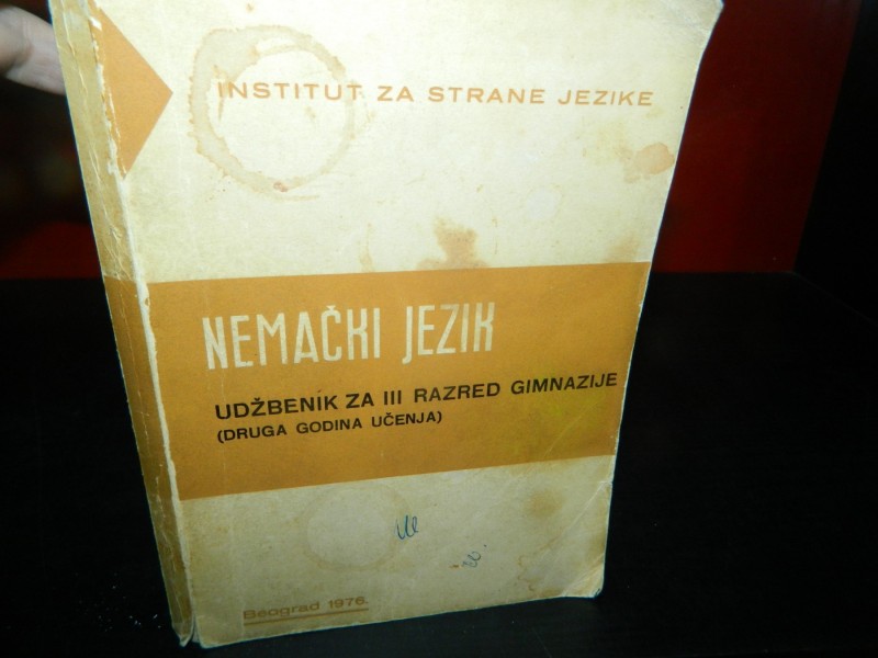 Nemački jezik - udžbenik za III razred gimnazije