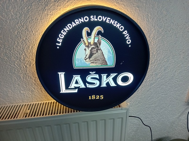 Svetleća reklama Lasko legendarno slovensko pivo