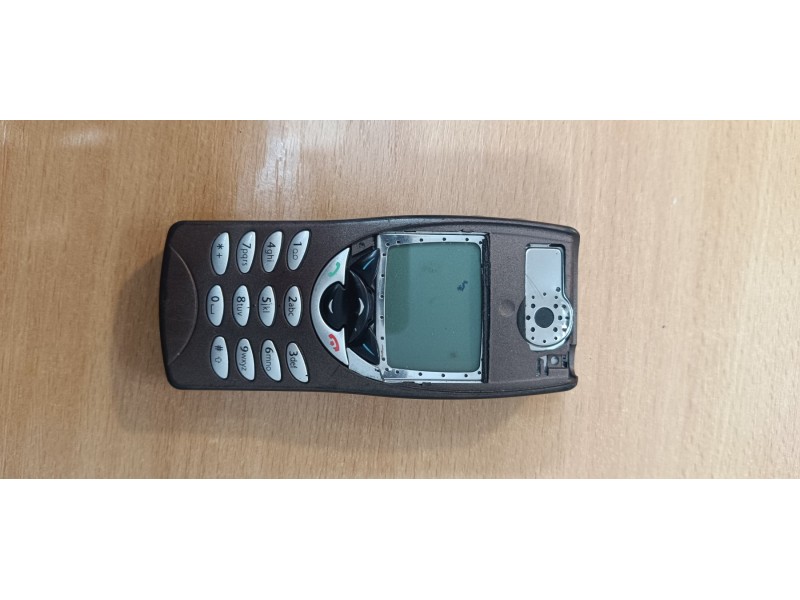 Stari telefon br.4 Nokia 8210