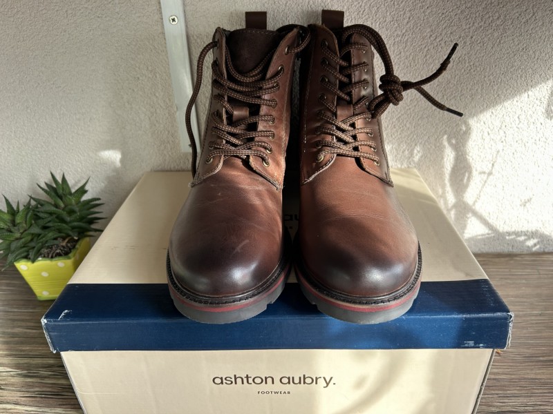 Ashton Aubry lace up ankle boots - koža