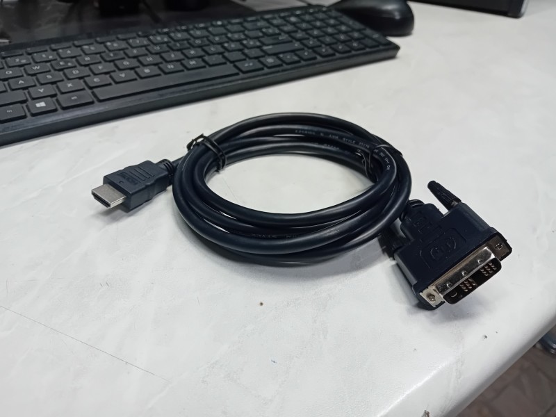dvi d kabal na hdmi ispravan 1,5m