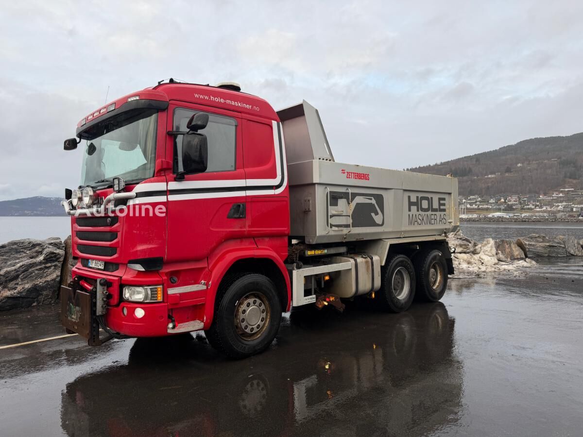 Prodaje se Scania 2015 Scania R520 6x4 Tandem - Navreduksjon - Brøyterigget tippbi kiper na aukciji