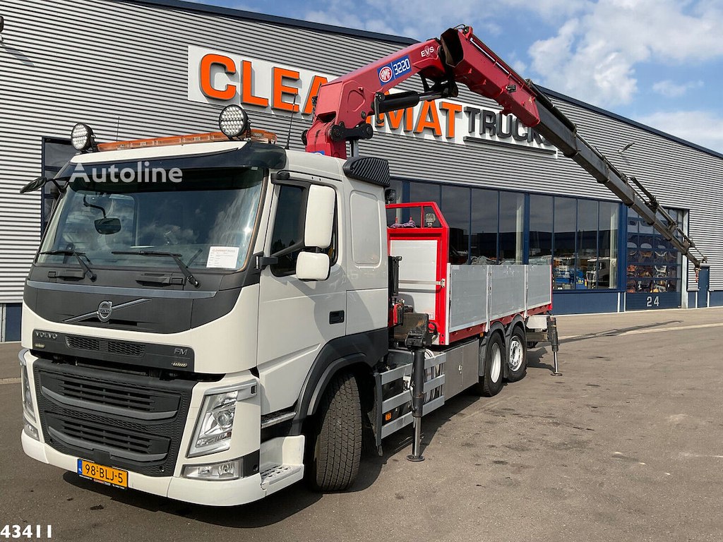 Volvo FM 500 Euro 6 HMF 32 Tonmeter laadkraan Just 166.643 km! kamion s ravnom platformom