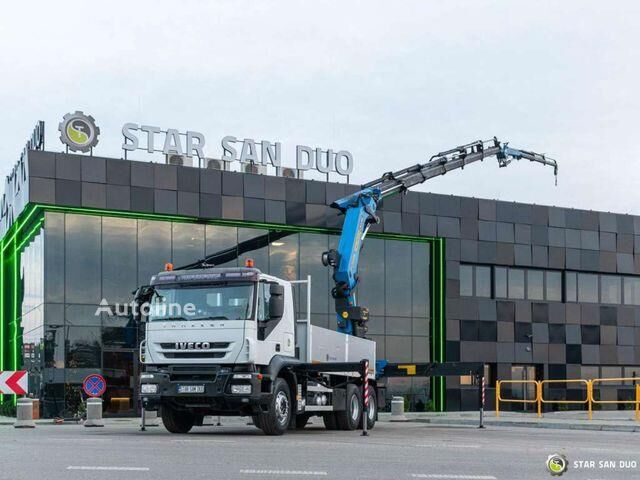 IVECO TRAKKER 410 6x4 PALFINGER PK 36002 Fly Jib Cran kamion s ravnom platformom