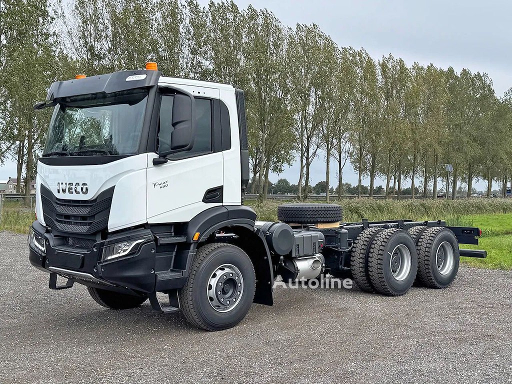 Novi IVECO T-Way AD380T43-3800 AT Chassis Cabin (12 units) kamion šasija (IV5204)
