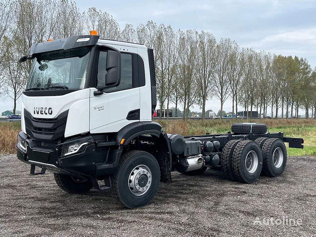 Novi IVECO T-Way AD380T47WH-3800 Chassis Cabin (6 units) kamion šasija (IV4824)
