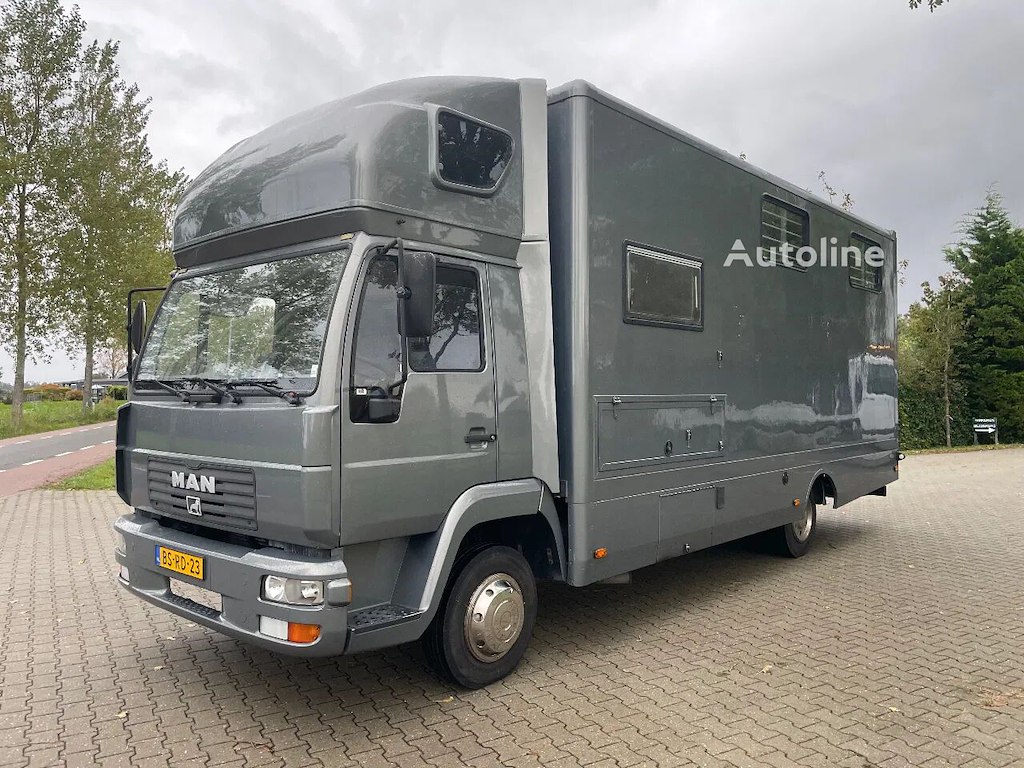MAN L2000 paardenwagen voor 3 paarden met living kamion za prevoz stoke