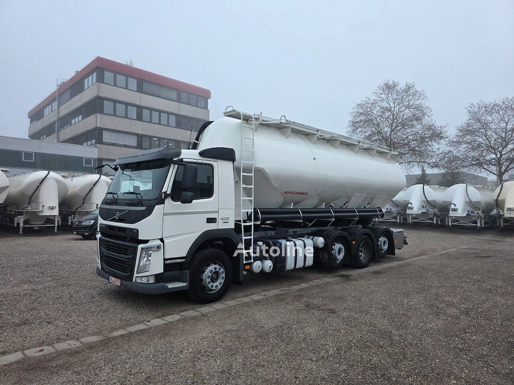 Volvo FM420 kamion za prijevoz brašna