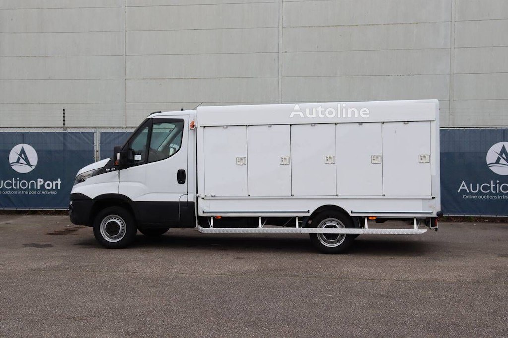 Prodaje se IVECO Daily 35S12 kamion furgon < 3.5t na aukciji
