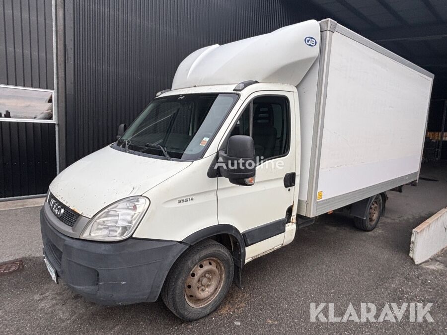 Prodaje se IVECO Daily 35S14 kamion s ravnom platformom < 3.5t na aukciji