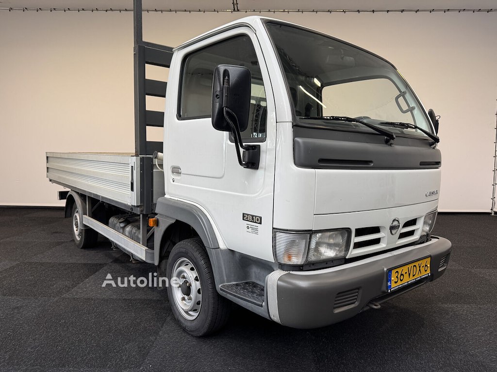 Nissan CABSTAR PICKUP 100.28 openlaad bak kamion s ravnom platformom < 3.5t