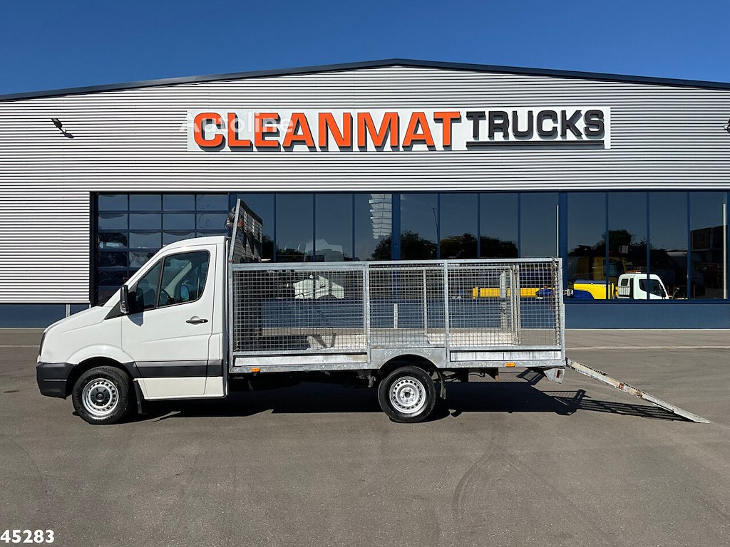 Volkswagen Crafter 35 2.0 Manual met Oprijramp kamion s ravnom platformom < 3.5t