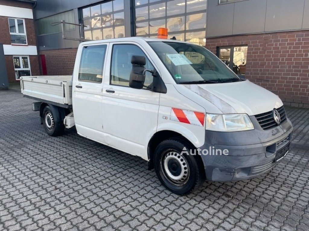 Volkswagen T5 DoKa kamion s ravnom platformom < 3.5t