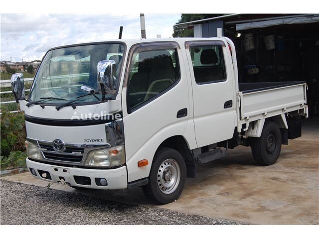 Toyota TOYOACE kamion s ravnom platformom < 3.5t
