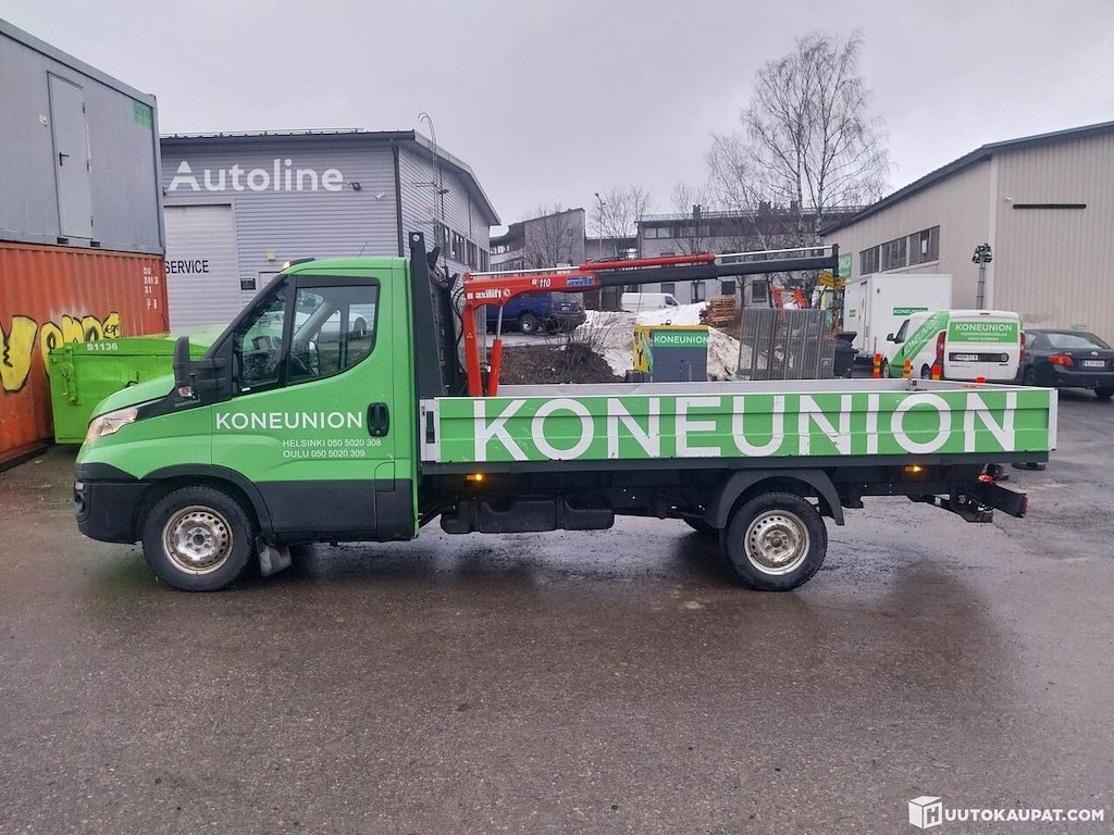 Prodaje se IVECO Daily + crane, Helsinki 3.0 L, 215,000 km kamion s ravnom platformom < 3.5t na aukciji