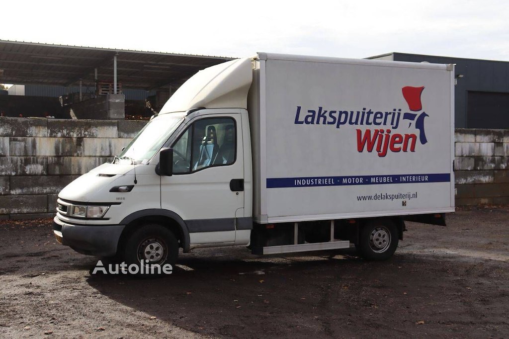 Prodaje se IVECO Daily 35S minibus furgon na aukciji