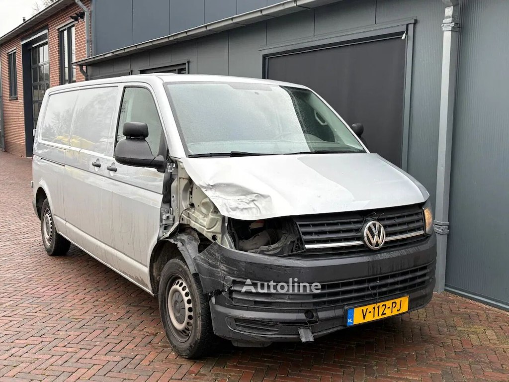 Volkswagen Transporter Lichte Schade 2.0 tdi L2 Carplay PDC boekjes Carpas minibus furgon nakon udesa