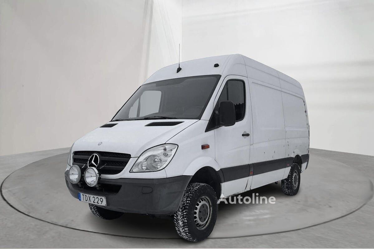 Prodaje se Mercedes-Benz Sprinter minibus furgon na aukciji