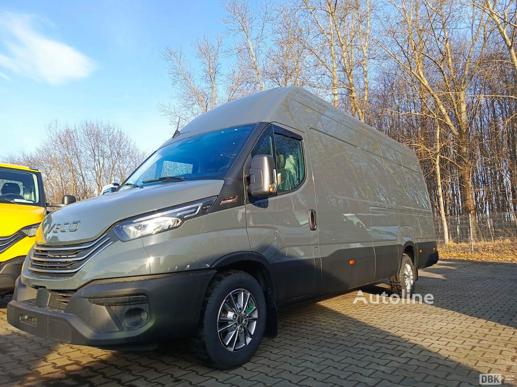 Novi IVECO Daily 35S18HA8 V minibus furgon