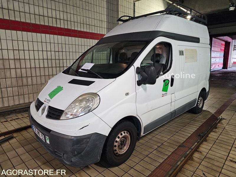 Prodaje se Renault TRAFIC minibus furgon na aukciji