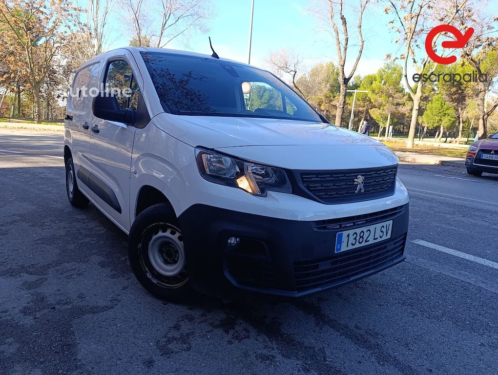 Prodaje se Peugeot Partner Premium Standard laki furgon na aukciji