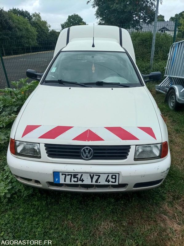 Prodaje se Volkswagen Caddy laki furgon na aukciji