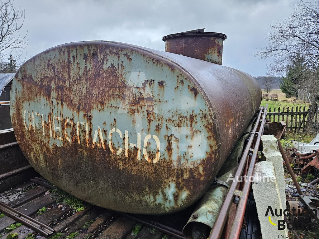 Prodaje se Tanker prikolicu kiper na aukciji