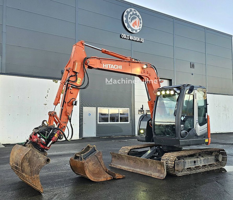 Hitachi ZX85 US-3, 2011 Mod, 8330 Hours, Rotary Tilt, 2 Buckets. Certifi bager guseničar