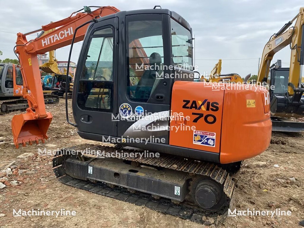 Hitachi ZX70 bager guseničar