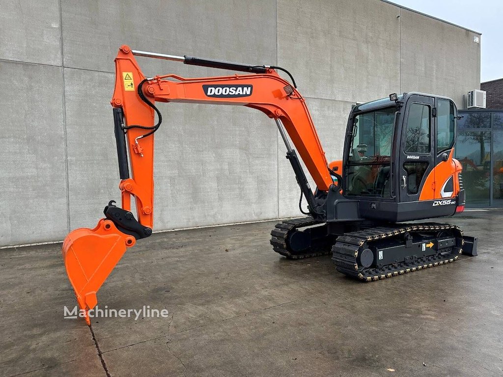 Prodaje se Doosan DX55-9C bager guseničar na aukciji
