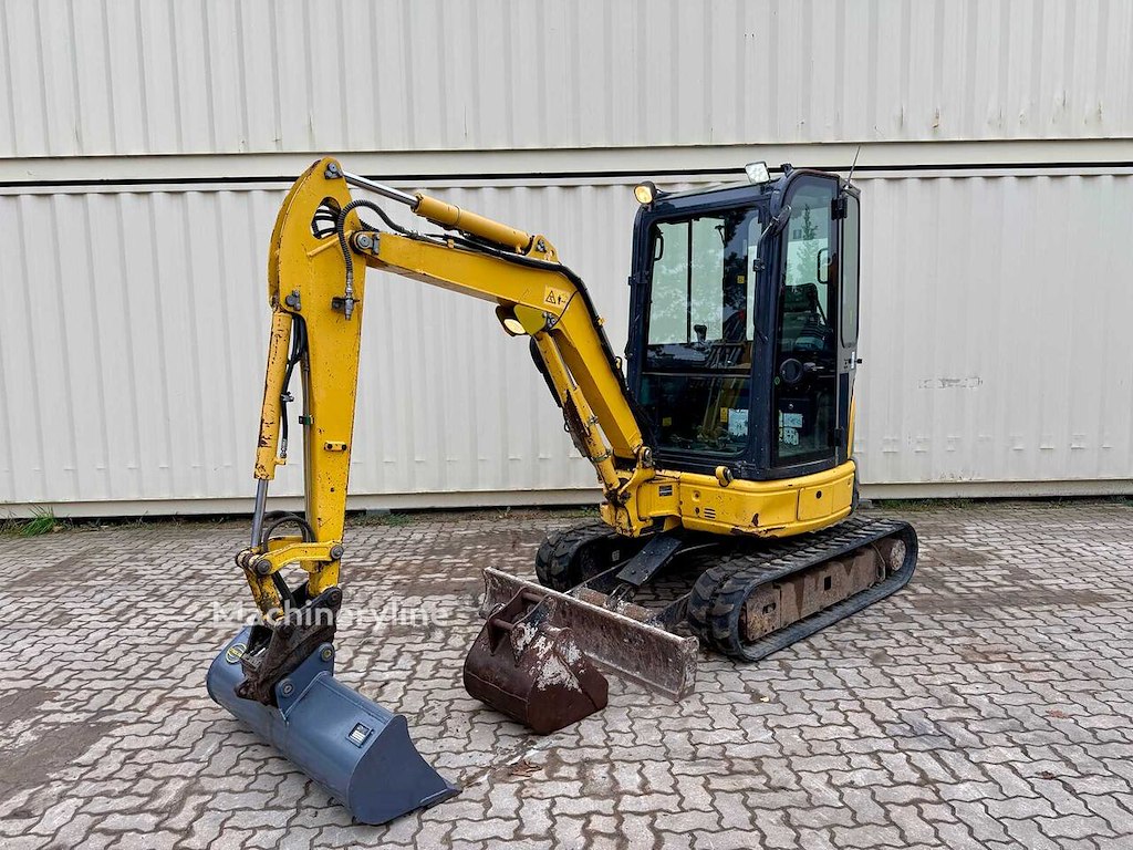 Prodaje se Komatsu PC26MR-3 mini bager na aukciji