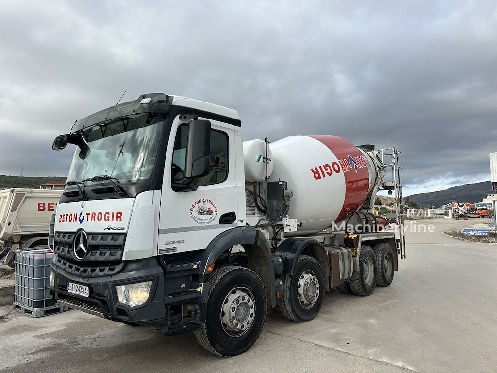 Stetter na šasiji Mercedes-Benz Arocs 3240 kamion s mešalicom za beton