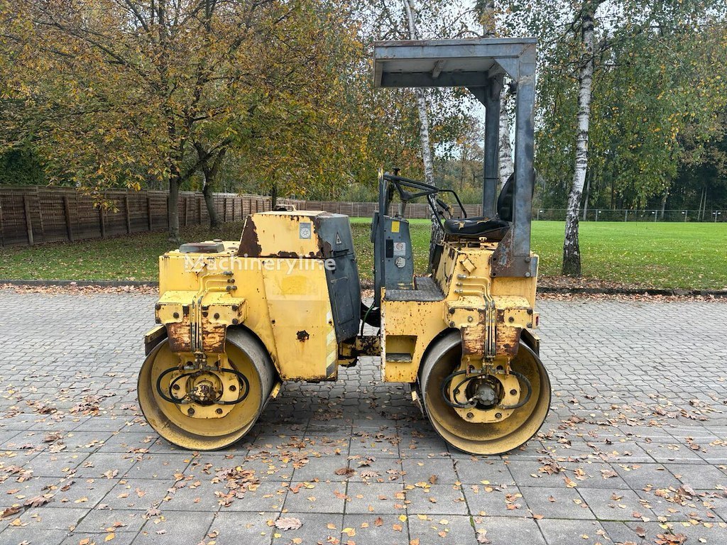 BOMAG BW 130 AD mali valjak