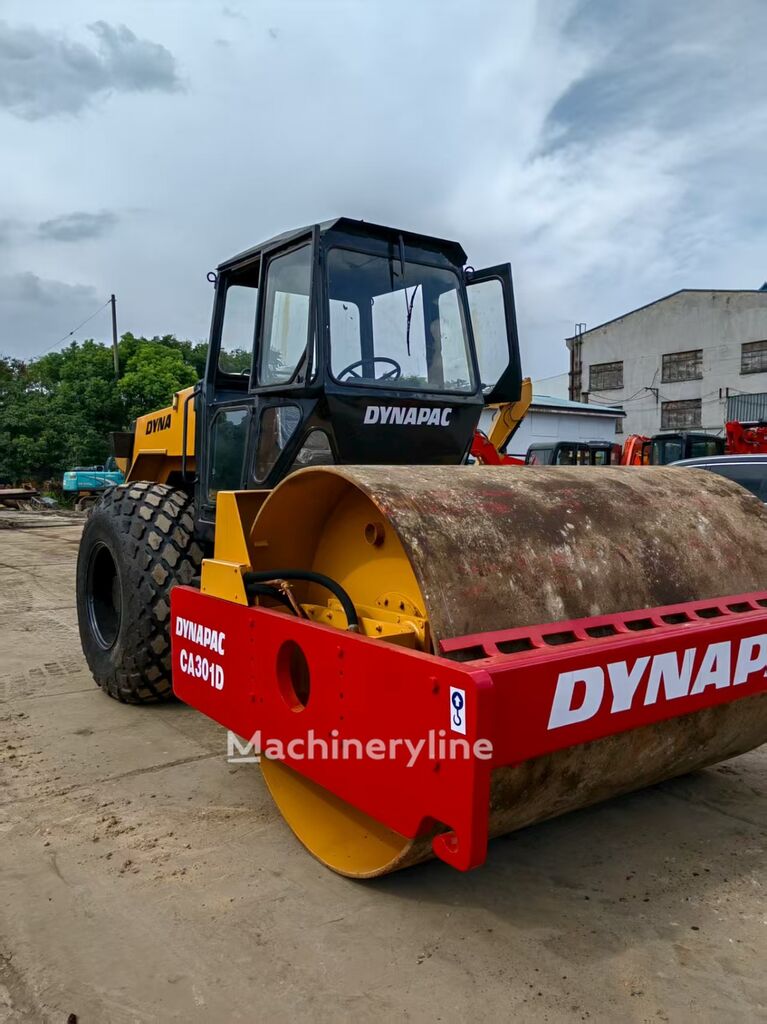 Dynapac CA301 kompaktor s jednim valjkom
