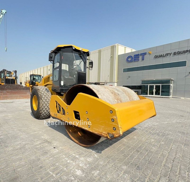 Caterpillar CS10GC kompaktor s jednim valjkom