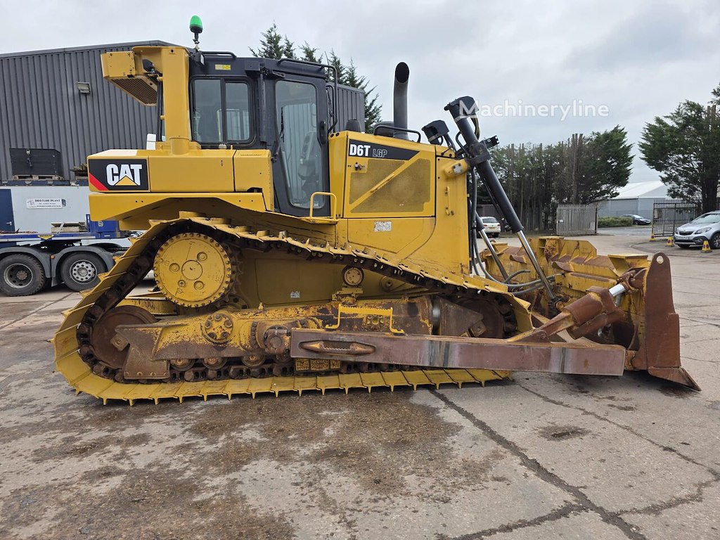 Caterpillar D6T LGP buldožer