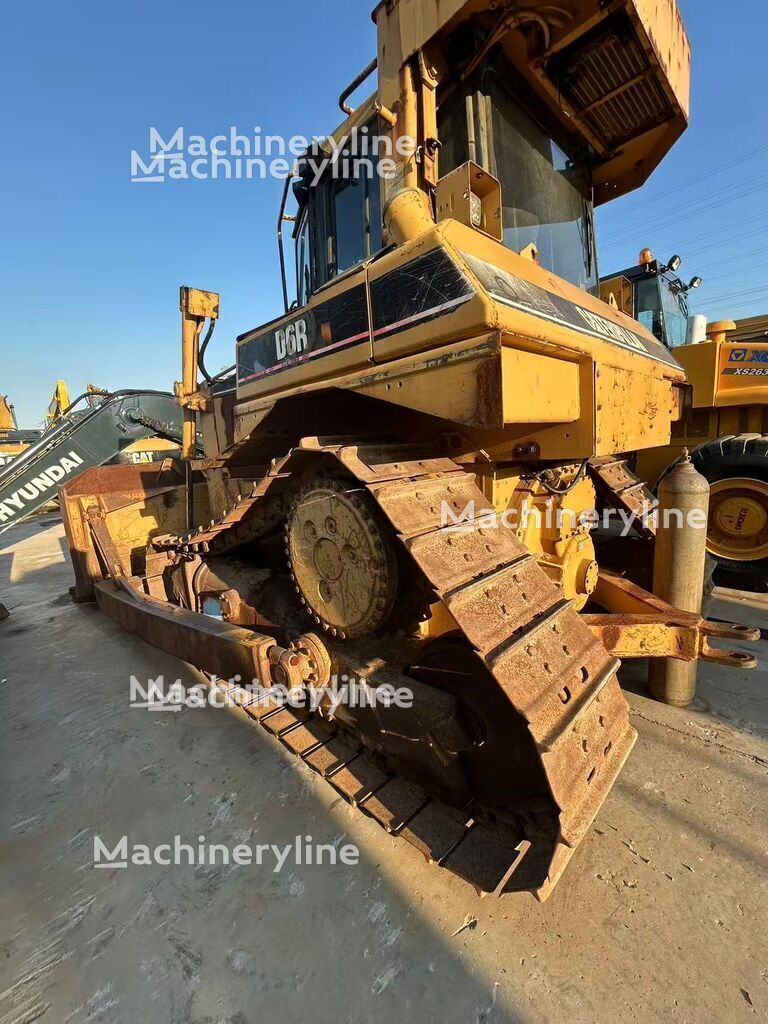Caterpillar D6R buldožer