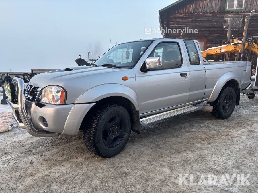Prodaje se Nissan Navara King Cab makazastu platformu na aukciji