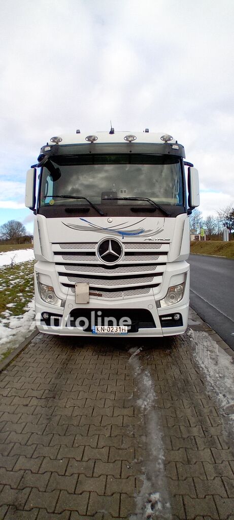 Mercedes-Benz Actros 1851 tegljač + poluprikolica sa pokretnim podom
