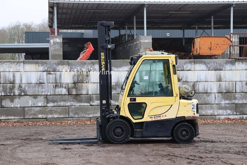 Prodaje se Hyster H2.5FT viljuškar na gas na aukciji