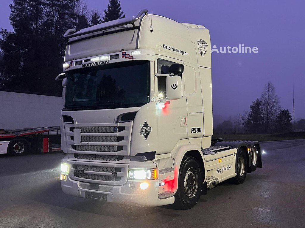 Scania R580 LA6X2HNB tegljač