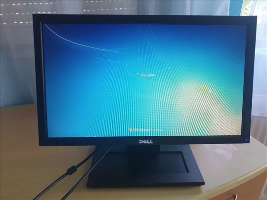 Racunar AMD Sempron/AMD Radeon /LCD DELL E1910H