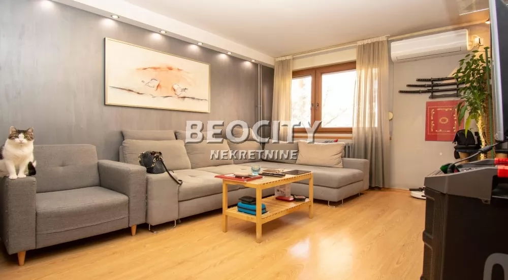Trosoban stan, 70 m2, Banjica, Bulevar oslobođenja ID: 126875