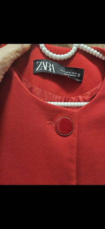 Zara crveni kaput xs, odlicno stanje