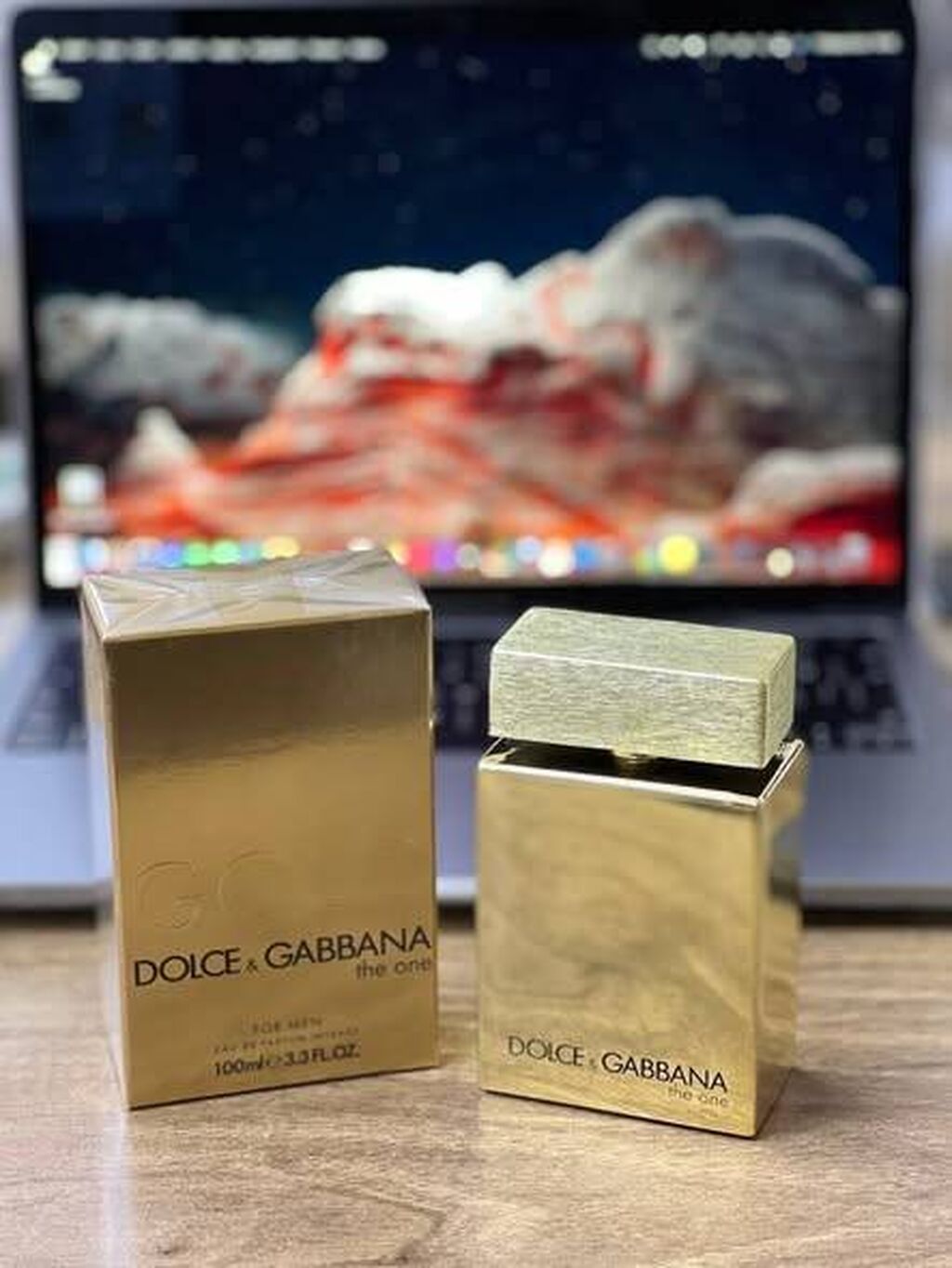 Parfem na slici je Dolce & Gabbana The One For Men Gold Eau De