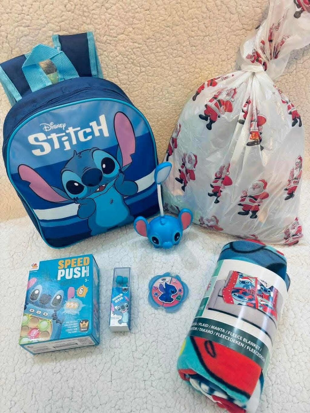Stitch novogodisnji paketic 3900din SADRZI ✅ranac ✅cebe ✅lampa